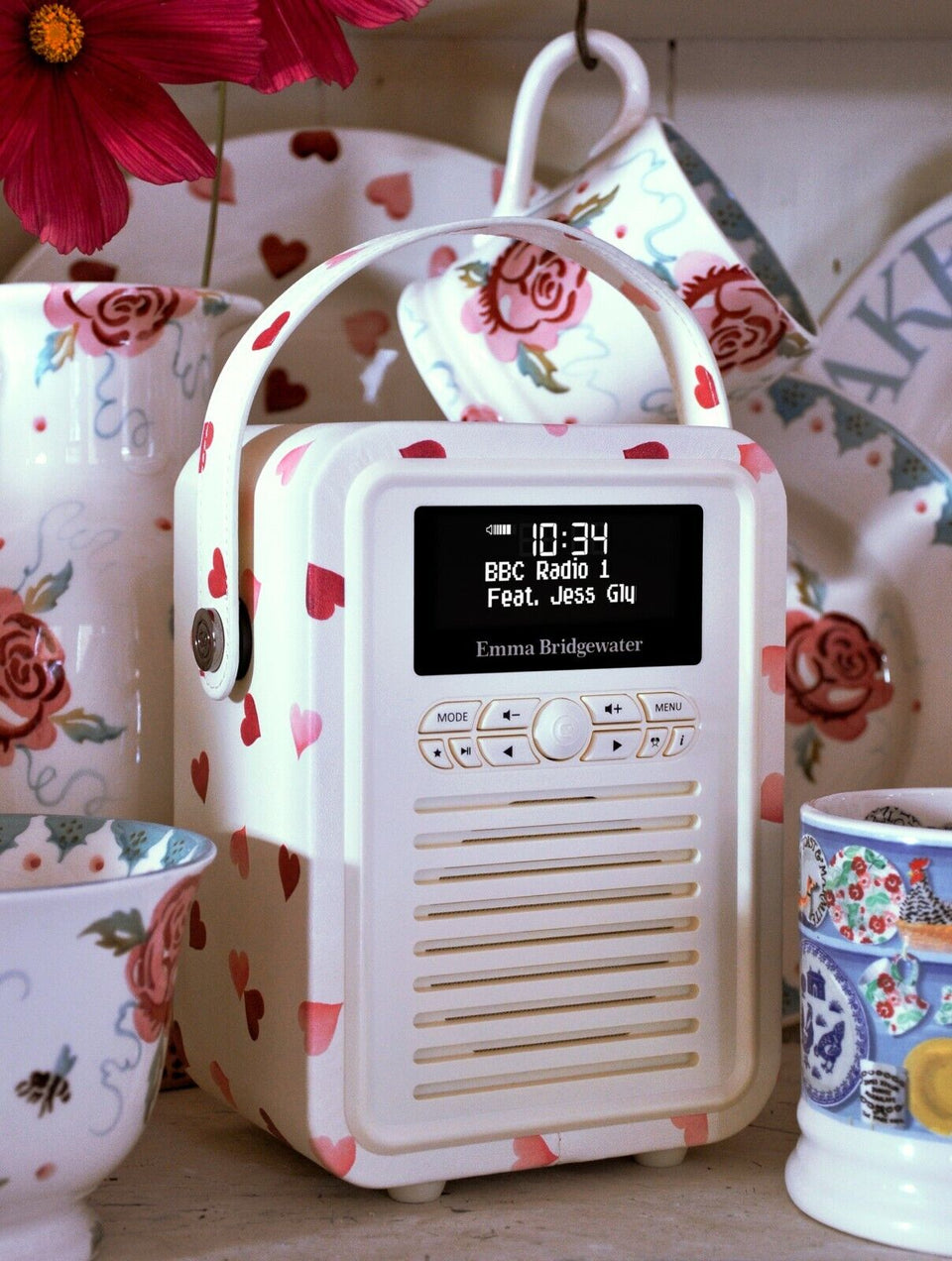 VQ Emma Bridgewater Retro Mini DAB Radio Pink Hearts Bluetooth Portabl